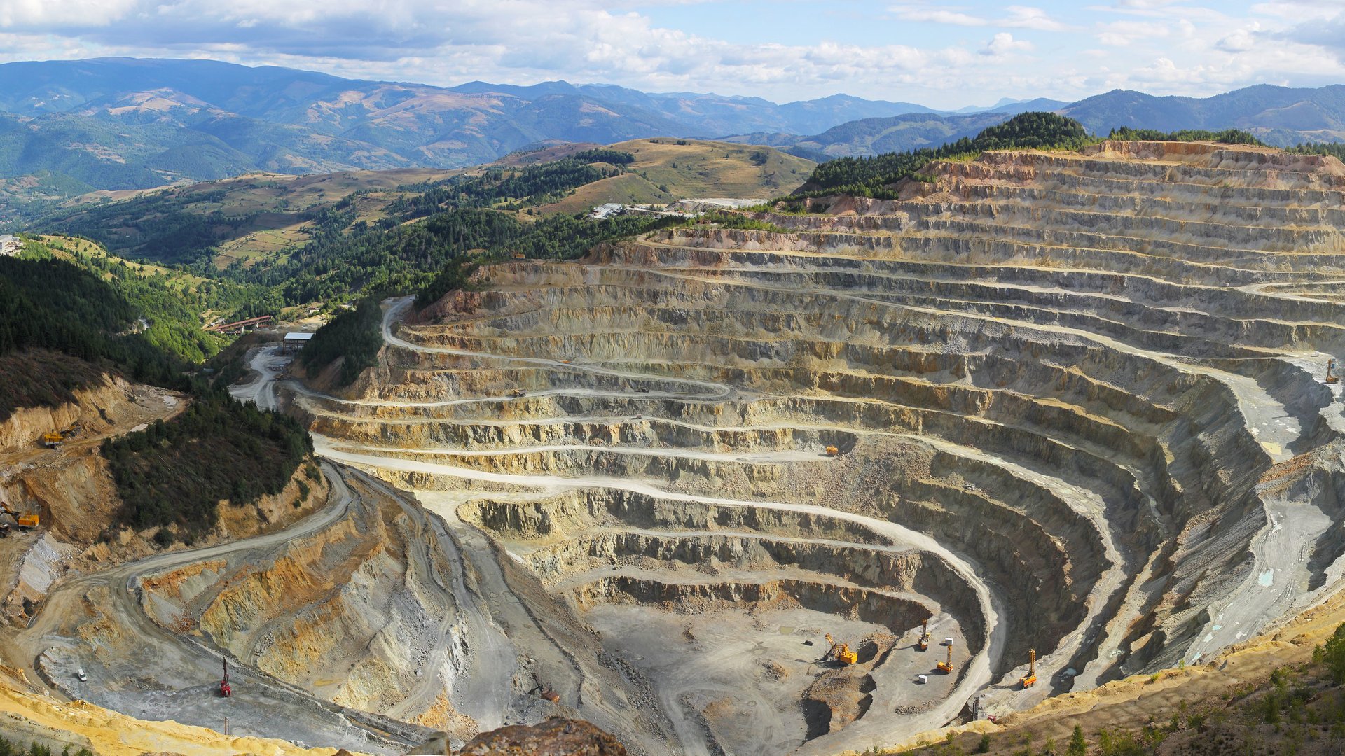 Cobepa - Our latest news - CDH introduces new dimensions for large impact